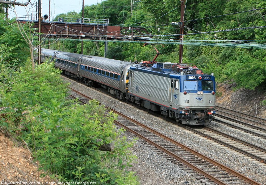 Amtrak train 56(6)